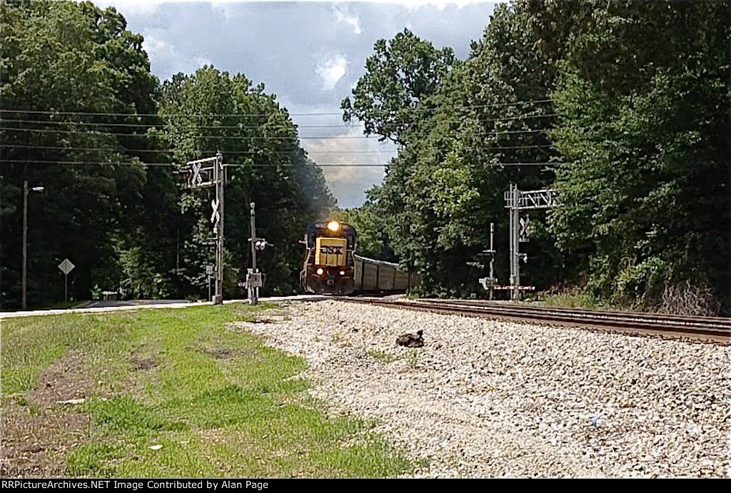 CSX C40-8 7614 crosses Flat Shoals Road